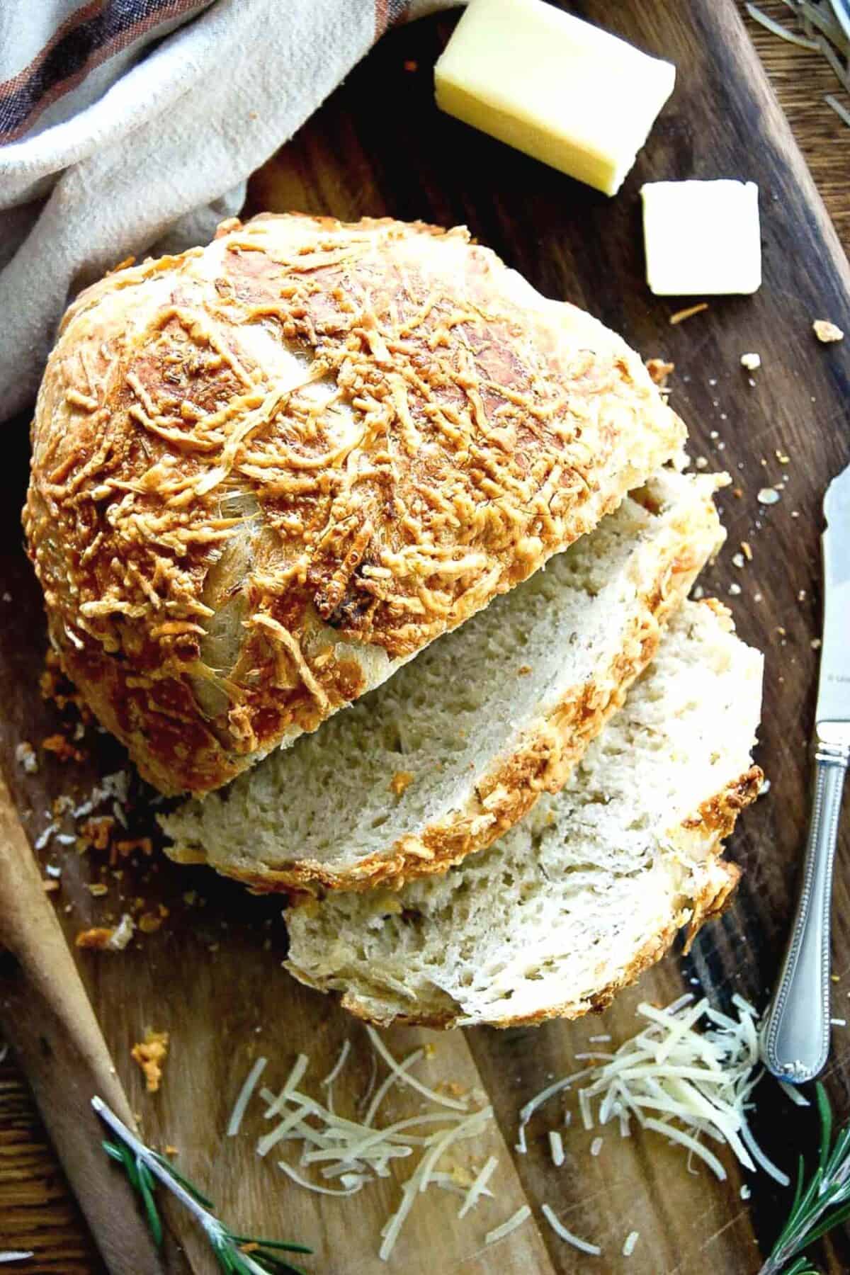 No-Knead Rosemary Parmesan Bread In A Dutch Oven | Front Range Fed